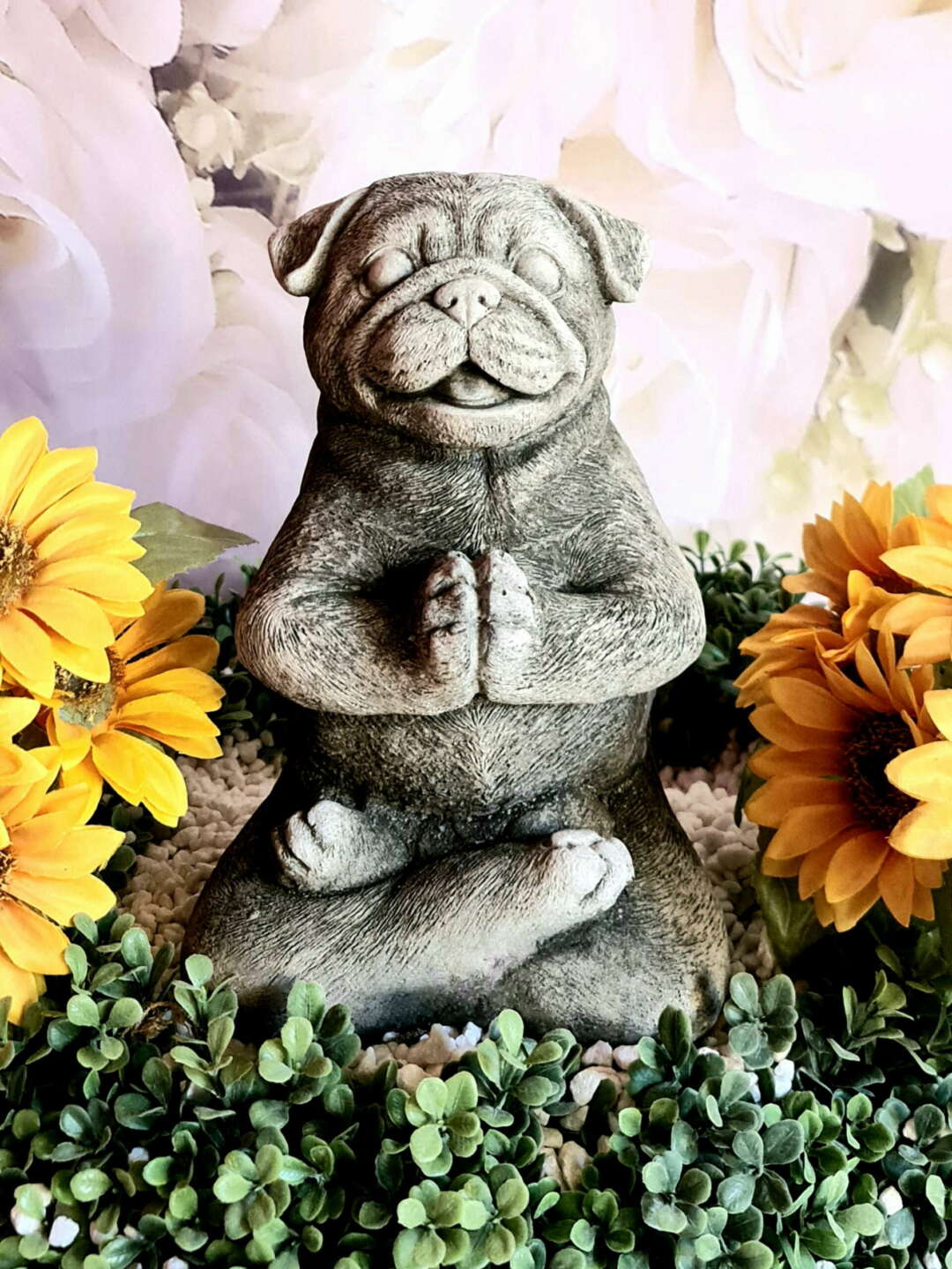 Meditating Pug - TJ HOME DECORS
